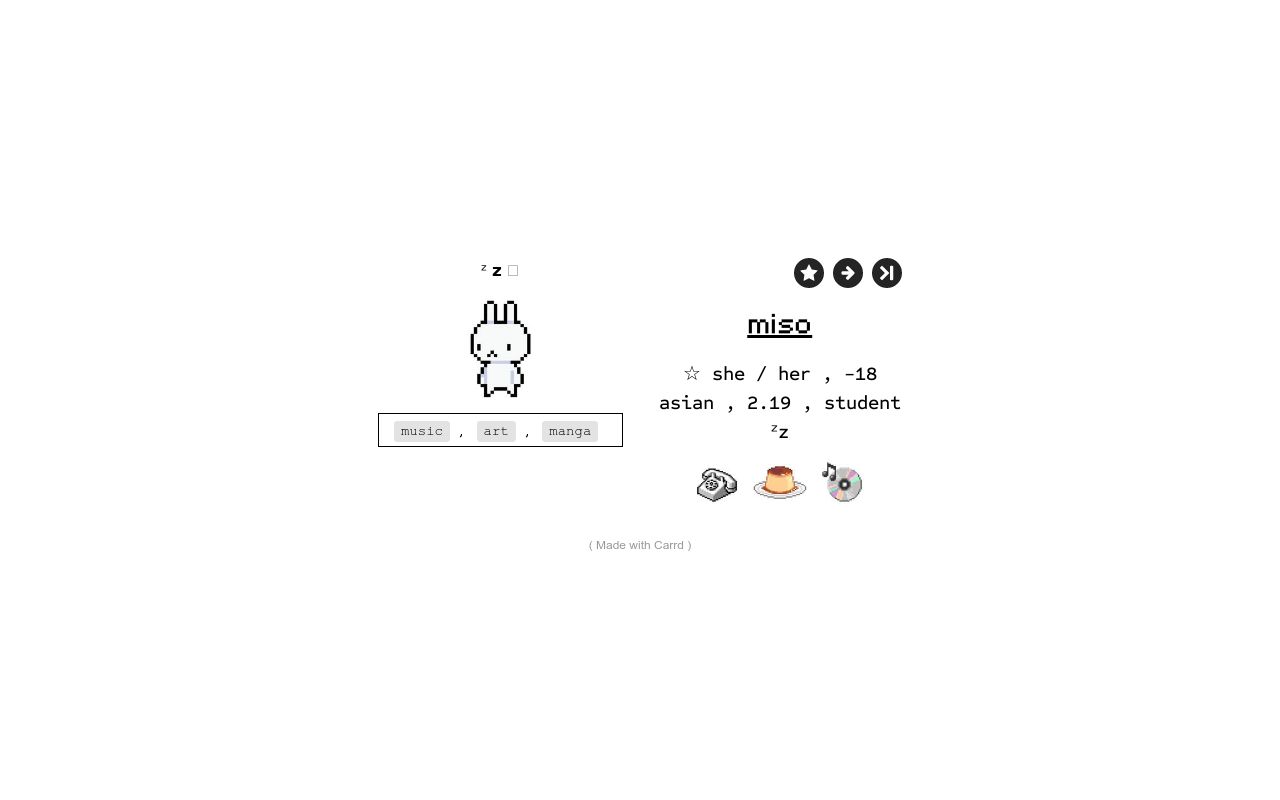 ︎